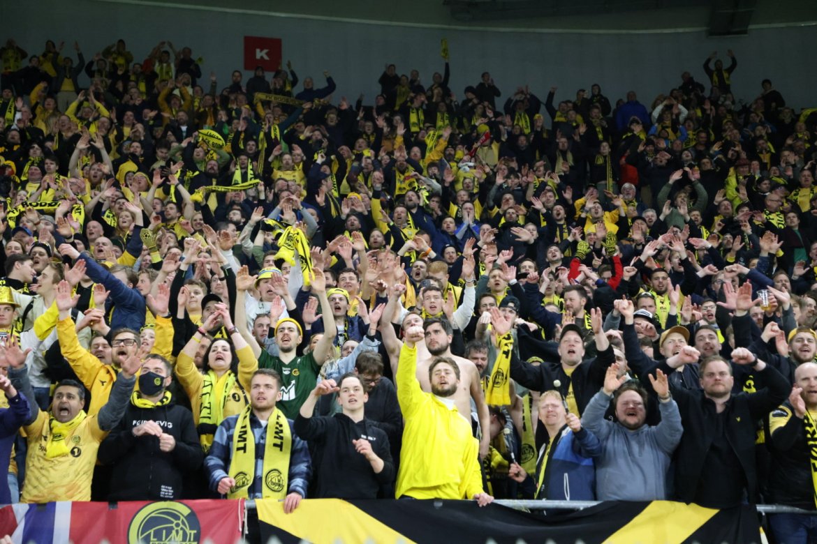 Se stor bildeserie fra folkefesten i Alkmaar / Bodø/Glimt Se stor bildeserie fra folkefesten i Alkmaar / Bodø/Glimt